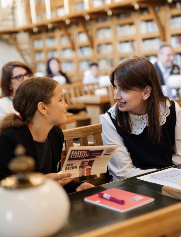 Promoting handwriting in the digital age: “Calligraphy Hour” at the ...